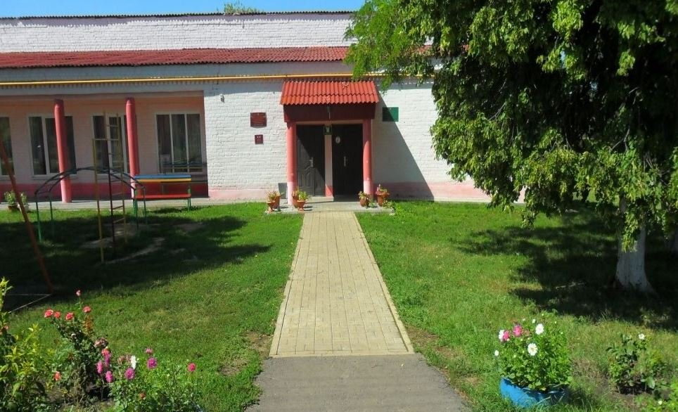 Kültür ocakları Валуянский сельский клуб, Belgorodskaya oblastı, foto
