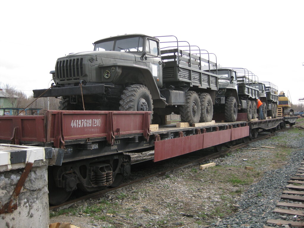 Tren istasyonu Tortsevaja estakada, Samara, foto