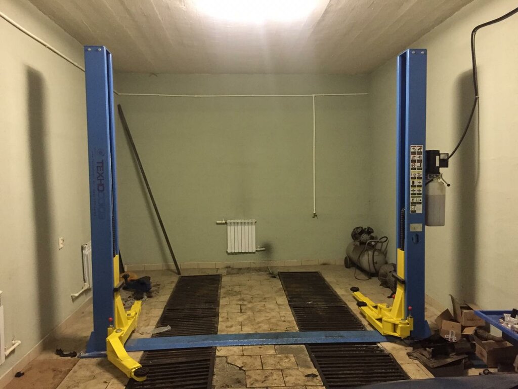 Otomobil servisi Автосервис-шиномонтаж, Balaşiha, foto