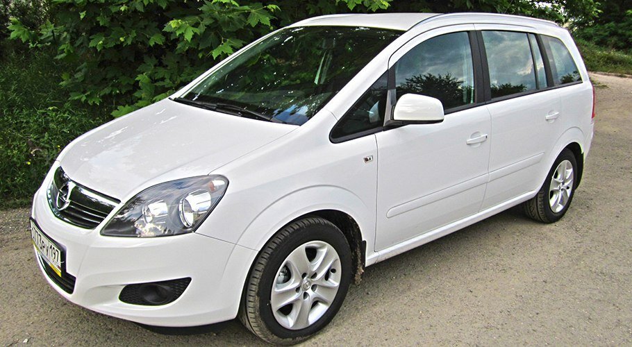 Oto kiralama Razio rent a car, Kırım Cumhuriyeti, foto