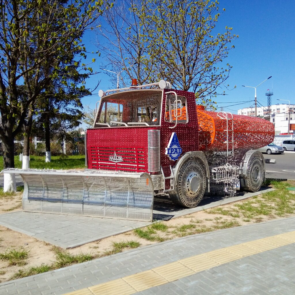 Teknoloji anıtı Снегоуборочная машина, Minsk, foto