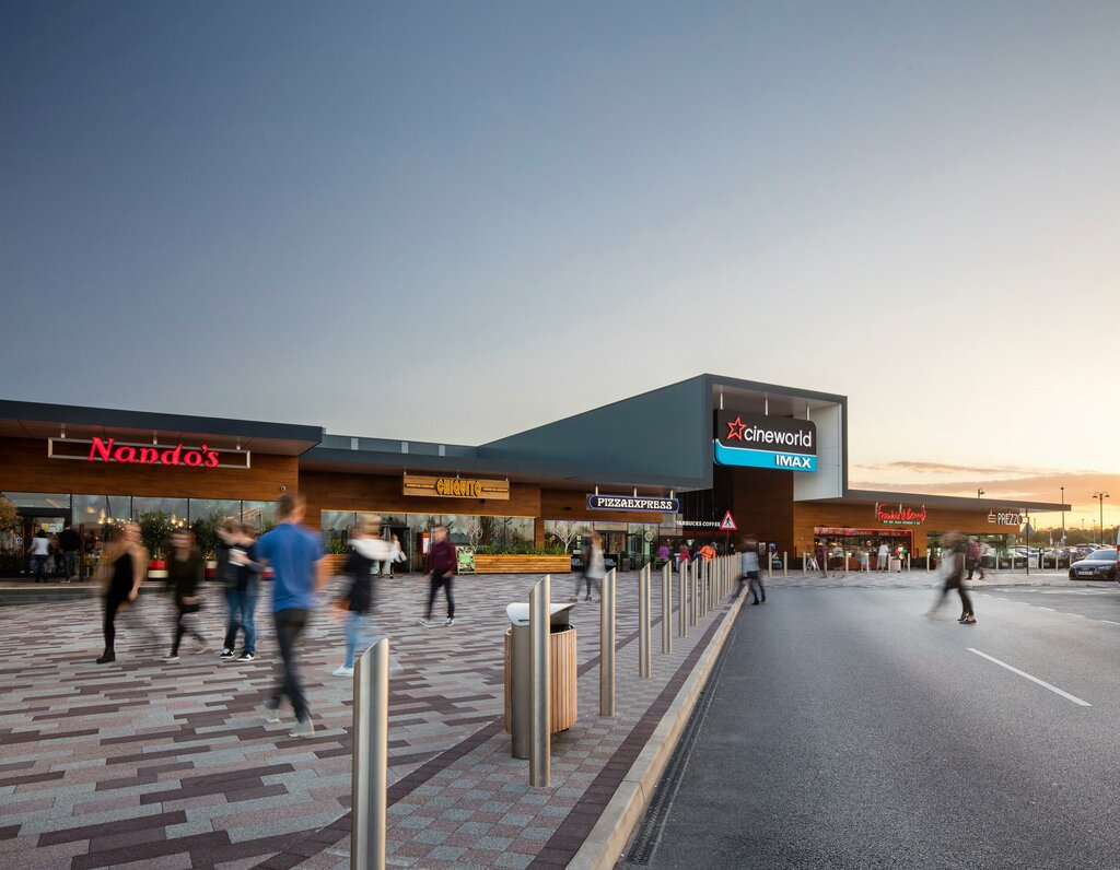 Alışveriş merkezleri Broughton Shopping Park, Galler, foto