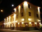 Hotel Astras (Graubünden, Inn, Stradun, 335), otel  Graubunden'den