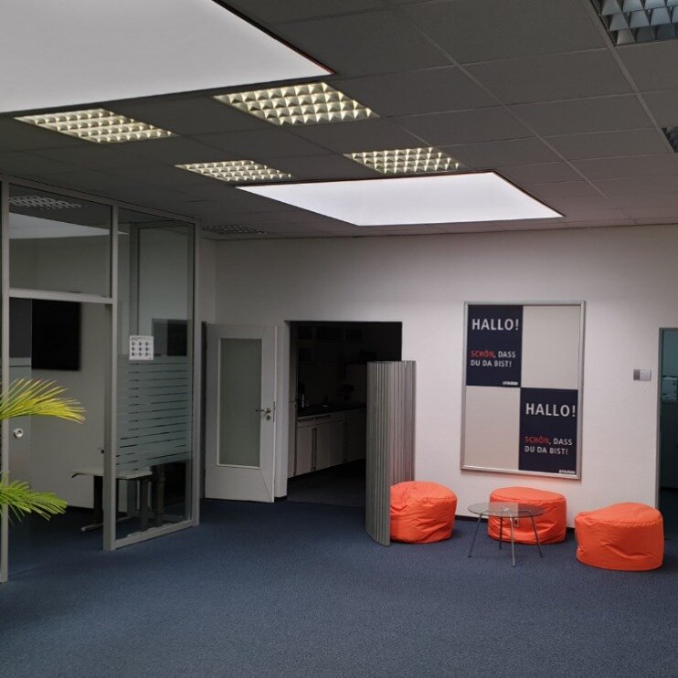 Reklam ajansları Ströer Deutsche Städte Medien GmbH, Krefeld, foto