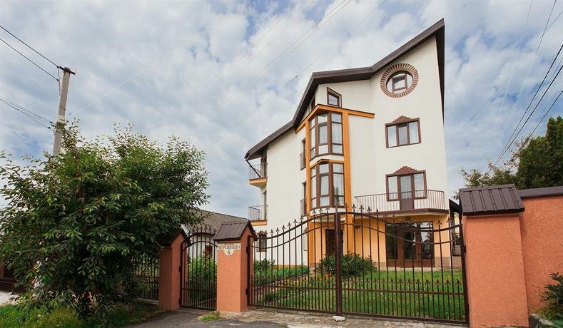 Otel Saxony Dim, Çernivtsi, foto
