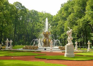 Summer Garden (Saint Petersburg, Tsentralniy District, munitsipalny okrug Dvortsovy, Nevskaya alleya), müzeler ve sanat galerileri  Saint‑Petersburg'dan