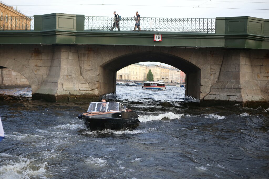 Tekne, kayık, yat Boat rent whithout Captain, Saint‑Petersburg, foto
