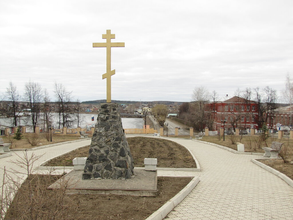 Şapel, haç anıtı Памятный крест, Verhniaya Tura, foto