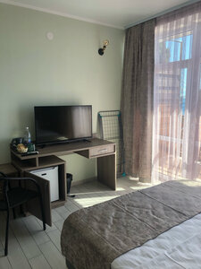 L-hotel (Мирная улица No:24, жилой район Лазаревское), otel  Soçi'den