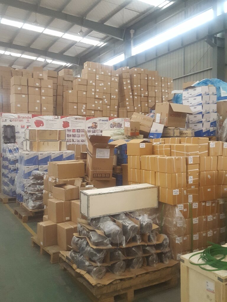Otomobil yedek parçaları Cummins auto parts, Saint‑Petersburg, foto