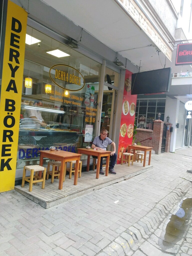 Kafe Derya Börek Salonu, İstanbul, foto
