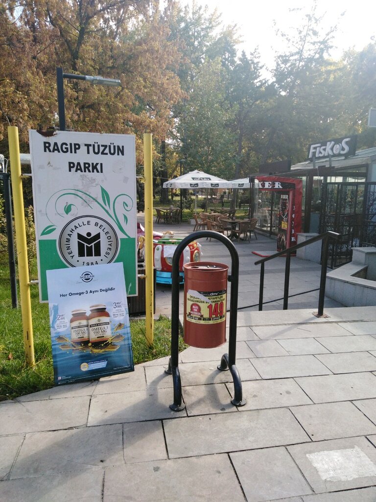 Parklar ve ormanlar Ragıp Tüzün Parkı, Ankara, foto