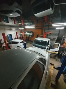 Vse Svoi 62 (Bazhenova Street No:36), otomobil servisi  Riazan'dan