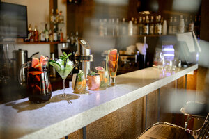 Four (Oktyabrskiy Avenue No:145к1), restoran  Kirov'dan