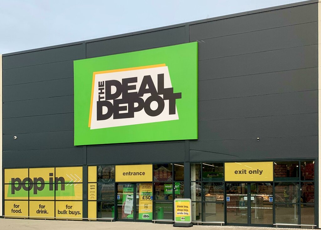 Süpermarket The Deal Depot, İngiltere, foto