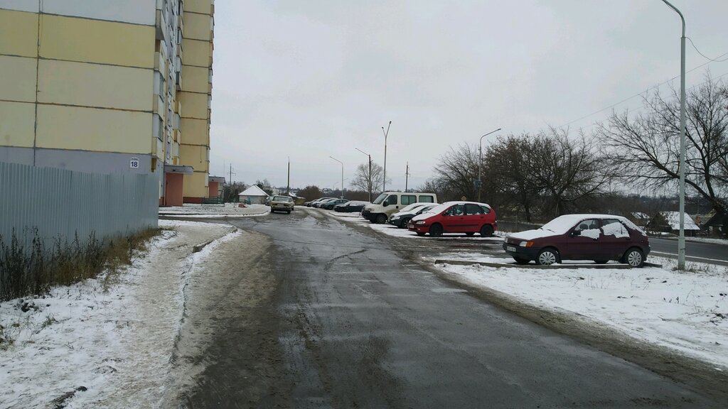 Otoparklar Автомобильная парковка, Moguilev, foto