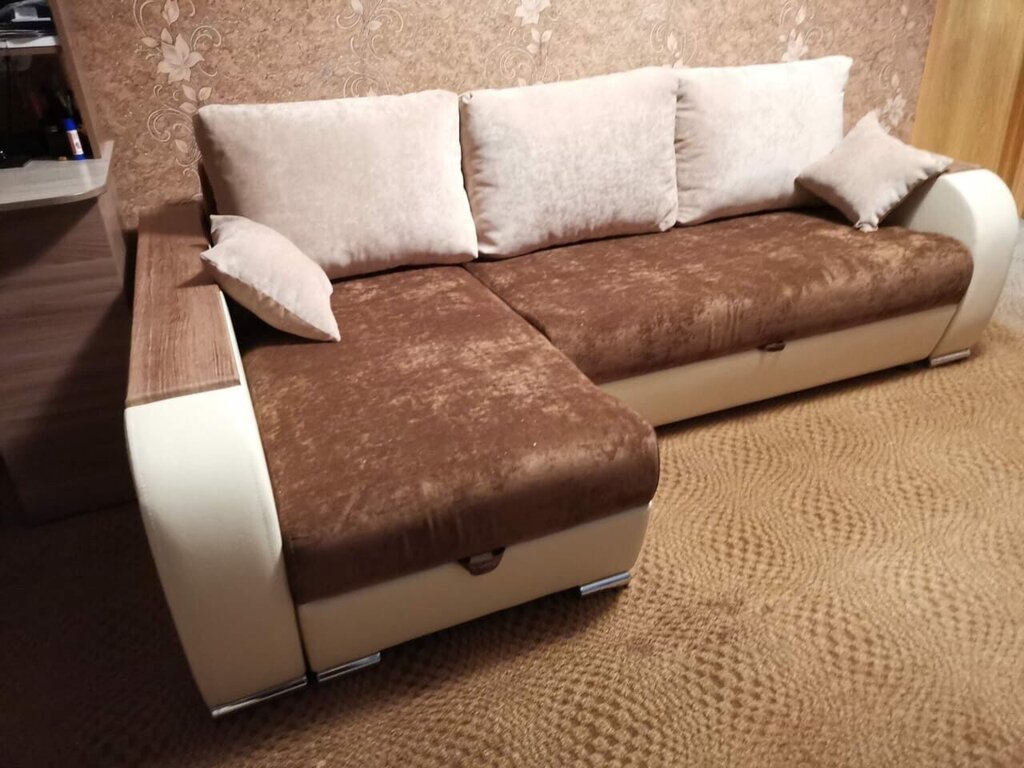 Koltuk takımı mağazaları Divanny dvor, Barnaul, foto