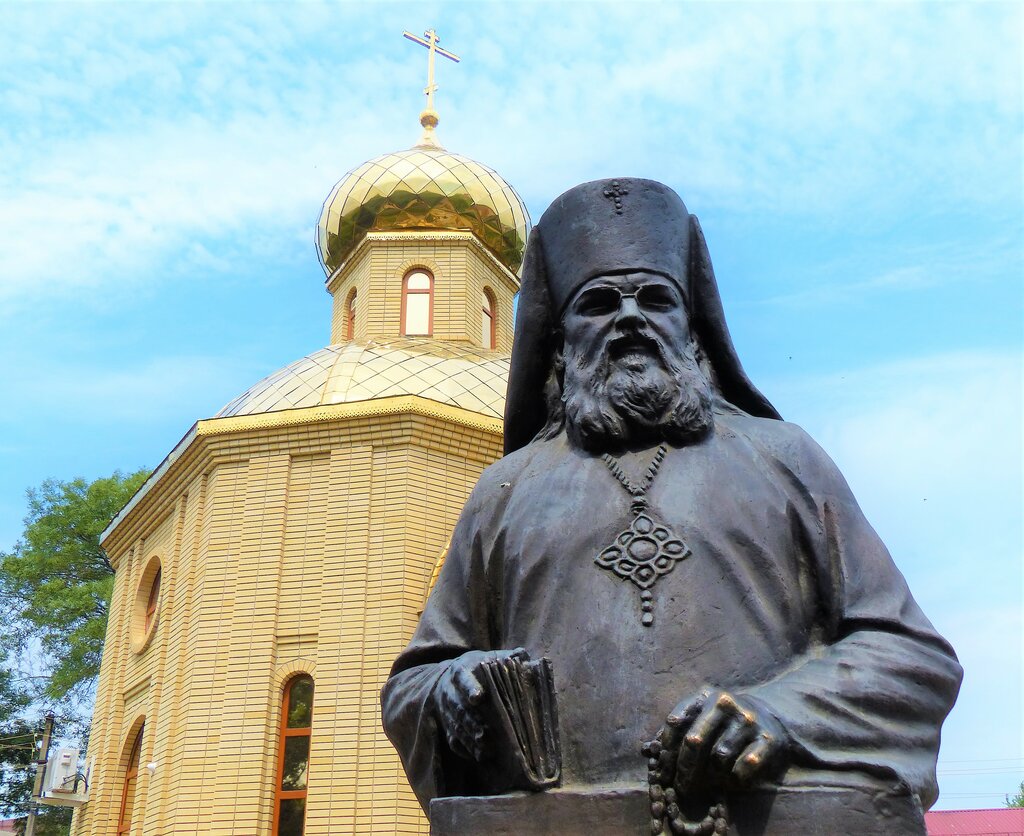 Şapel, haç anıtı Church-chapel of Luke Krymsky, Yeysk, foto