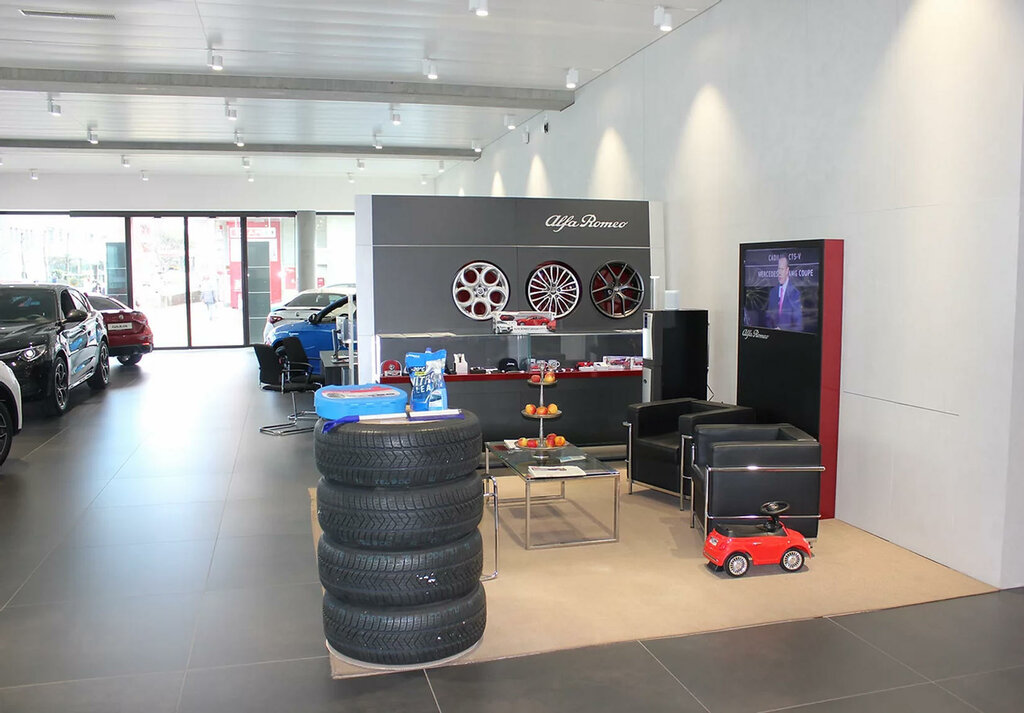 Otomobil satış galerileri City Garage AG Wettingen, Aargau, foto