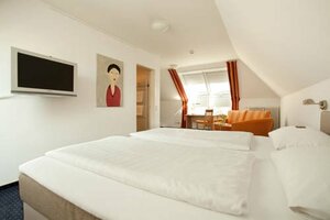 Elisabeth Hotel garni (North Rhine-Westphalia, Lippe, Detmold, Elisabethstraße), otel  Detmold'dan
