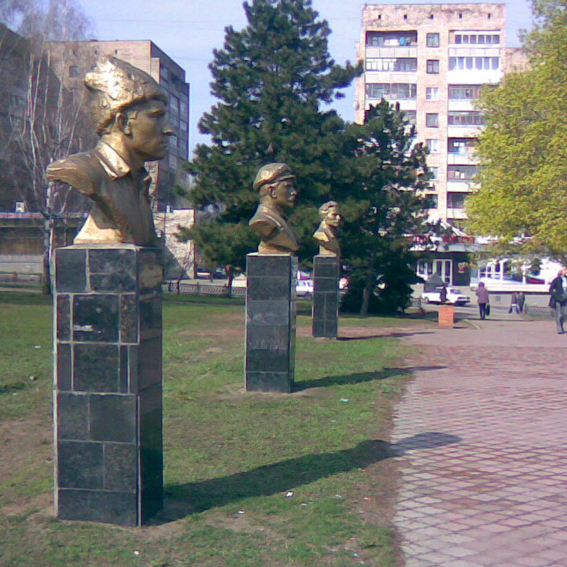 Meydan сквер Славы героев Гражданской войны, Lugansk, foto