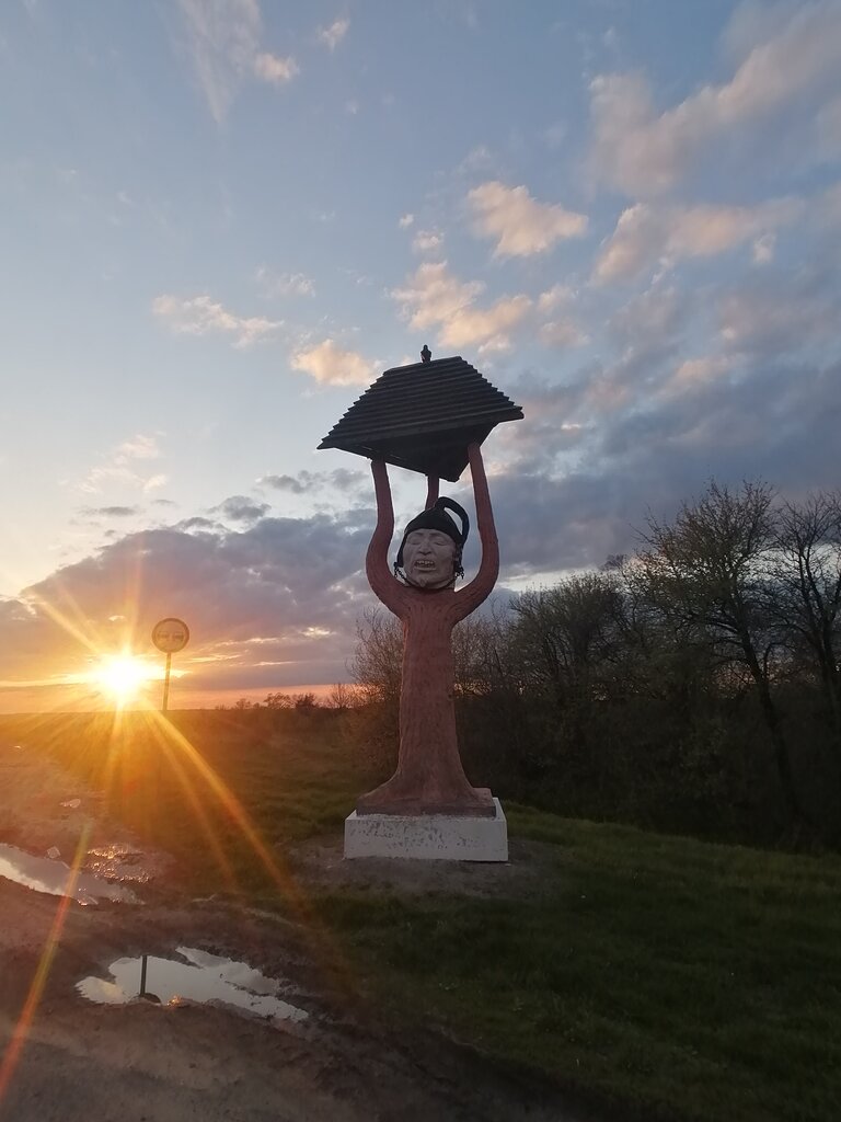 Park, sokak heykeli Голова ногайца, Kurskaya oblastı, foto