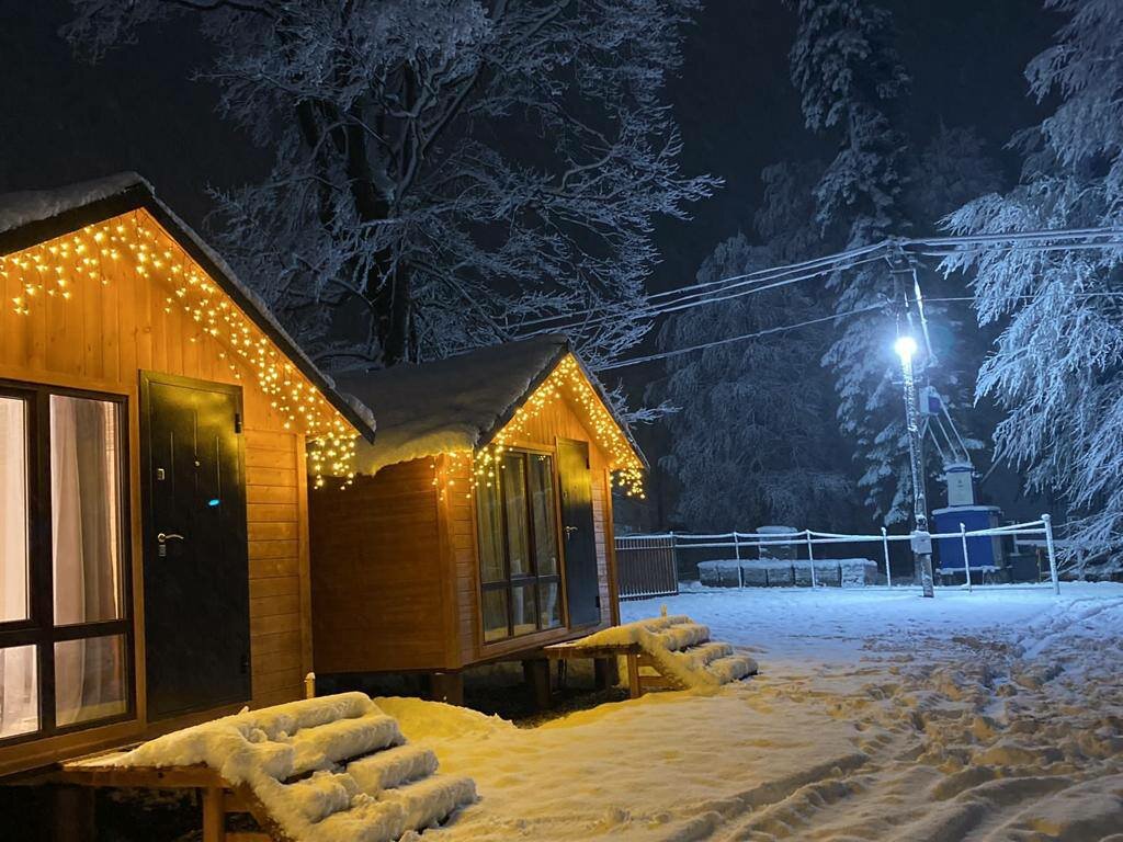 Resort oteller, tesisler Territoryа gor, Karaçay‑Çerkez Cumhuriyeti, foto