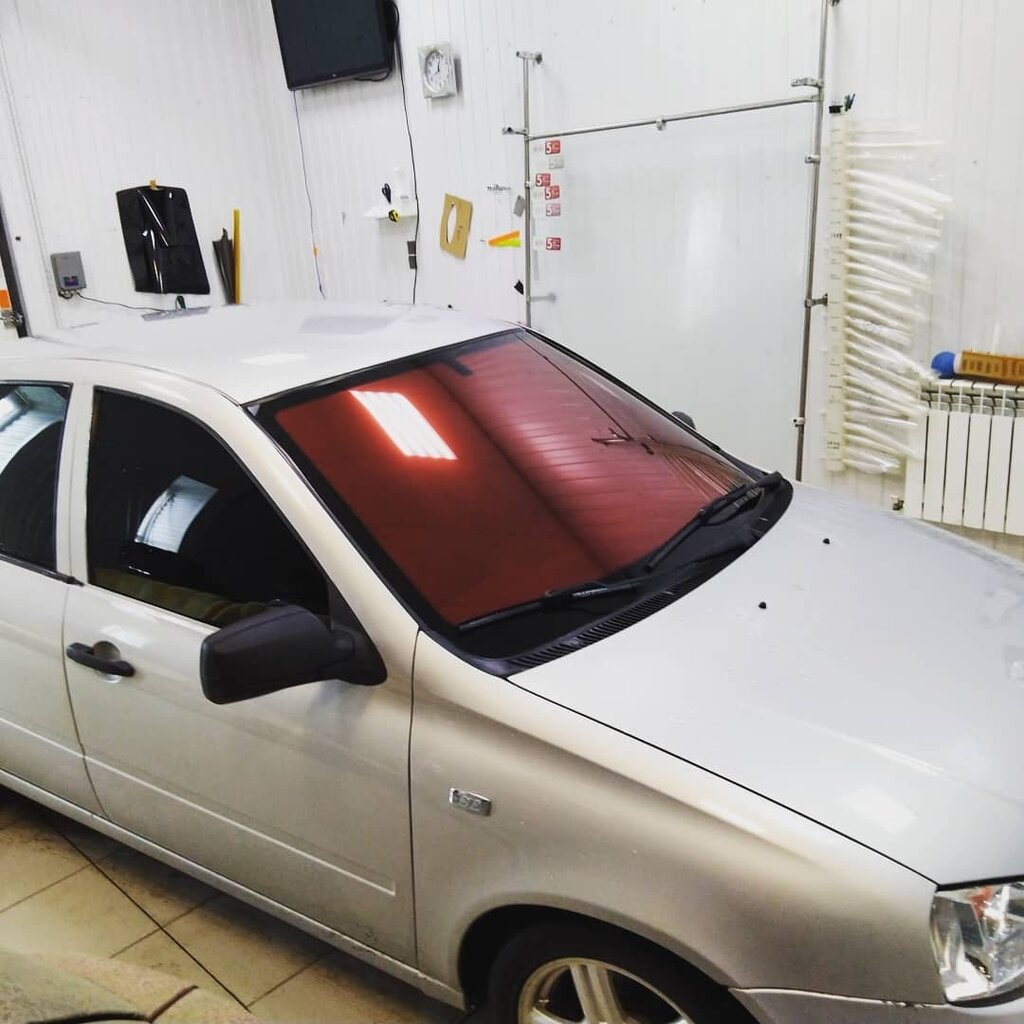 Araç camlarının renklendirilmesi Первая студия тонирования, Çistopol (Çistey), foto