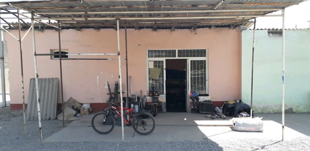 Otomobil yedek parçaları Auto Parts Store, Fergana eyaleti, foto