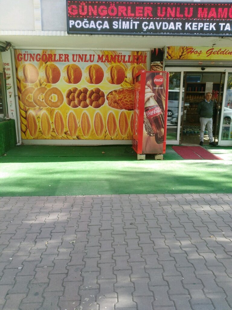 Ekmek fırını Güngörler Unlu Mamulleri, İstanbul, foto