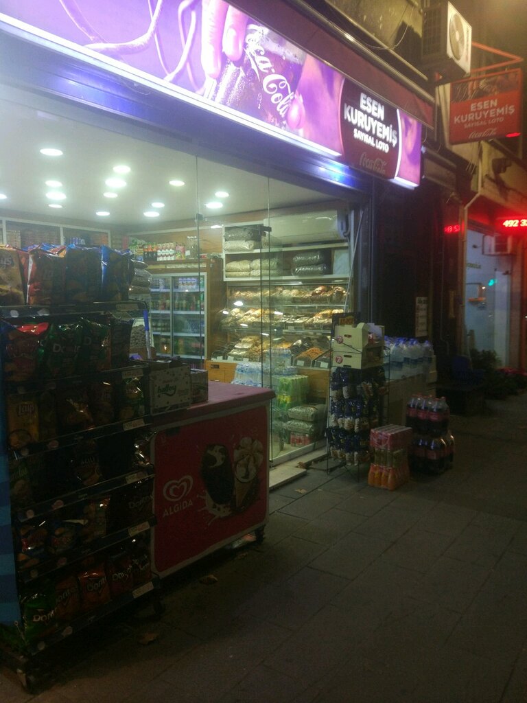 Kuruyemiş, atıştırmalık, kuru meyve Esen Kuruyemiş, İstanbul, foto