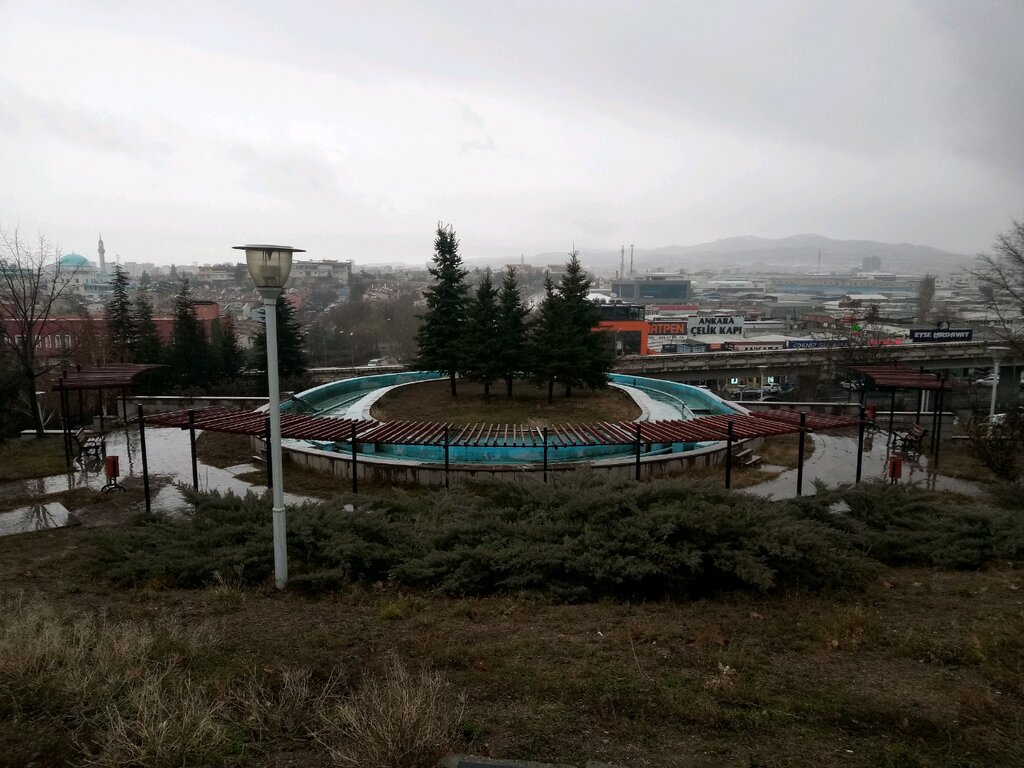 Parklar ve ormanlar Cumhurbaşkanı Rauf Denktaş Parkı, Ankara, foto