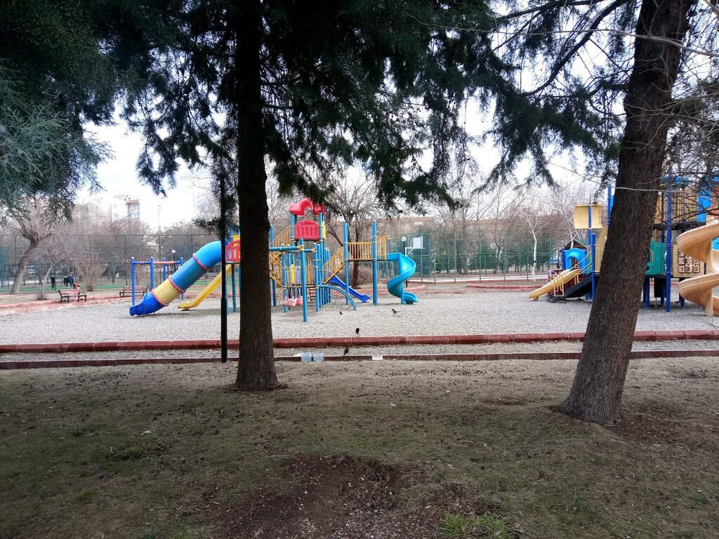 Parklar ve ormanlar Nusret Fişek Parki, Ankara, foto