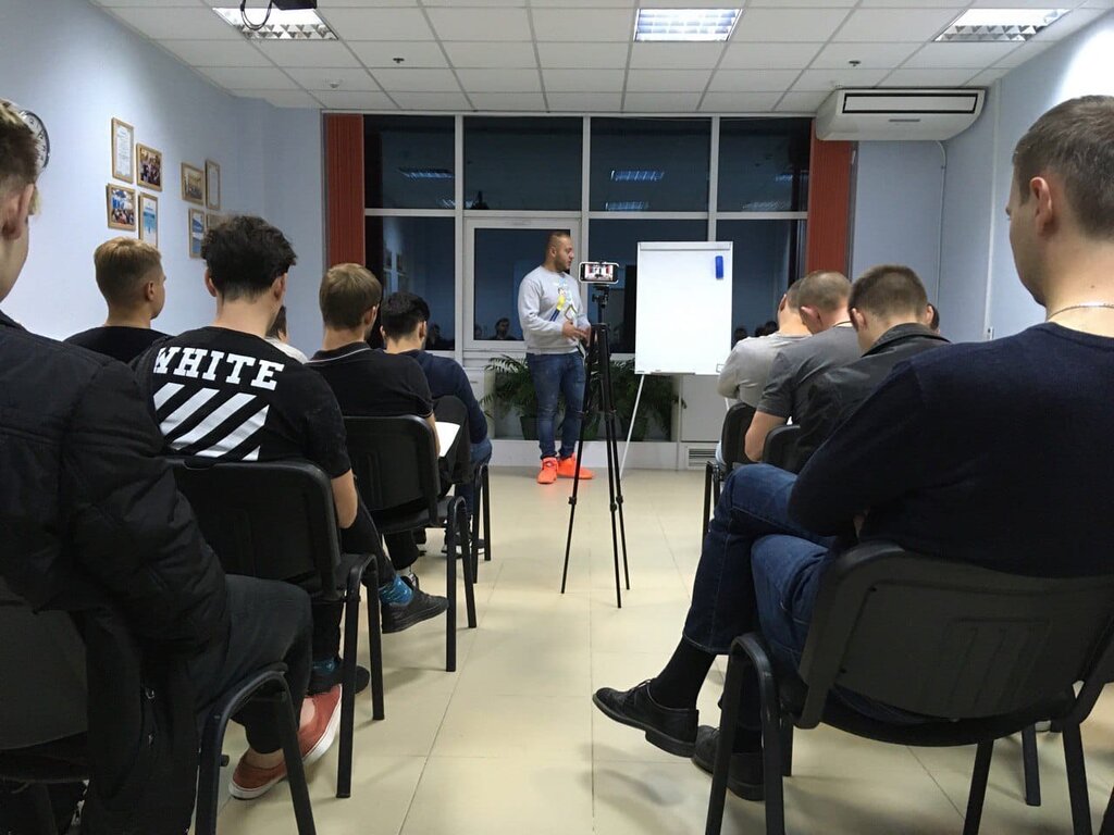 Kişisel gelişim merkezi Русская модель эффективного соблазнения, Rostov‑na‑Donu, foto