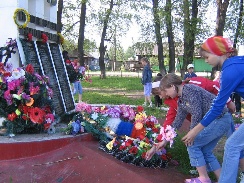 Anıt, heykel Павшим воинам в 1941-1945 гг., Krasnoyarski krayı, foto
