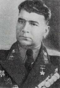 Ünlü kişilerin mezarları Герой Советского Союза В.А. Маслов, Saint‑Petersburg, foto