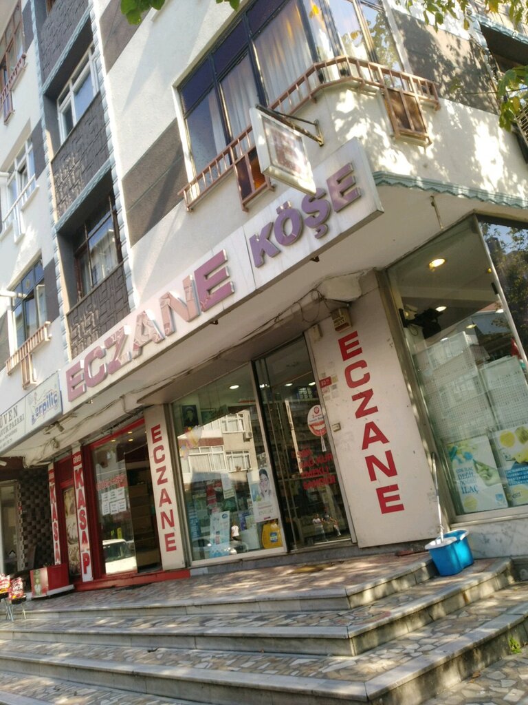 Eczaneler Köşe Eczanesi, İstanbul, foto