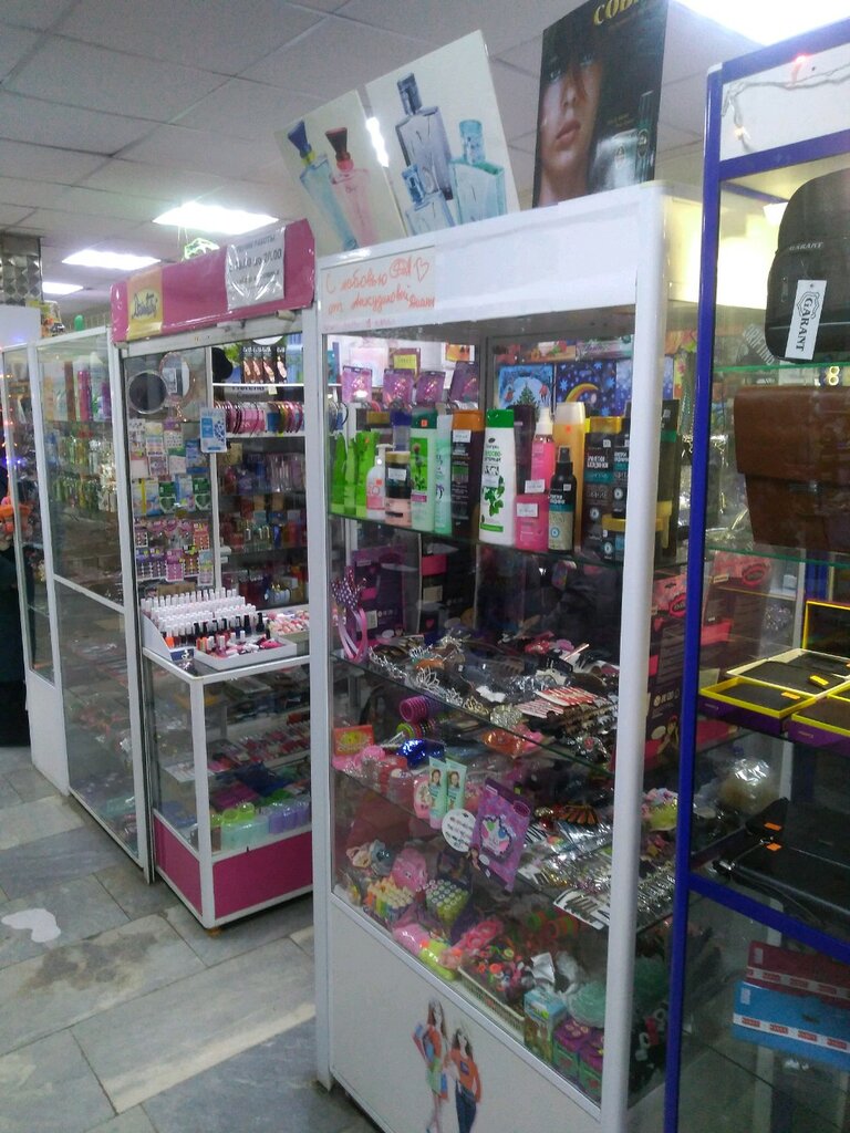 Kozmetik ve parfümeri mağazaları Магазин косметики, Tolyatti (Togliatti), foto