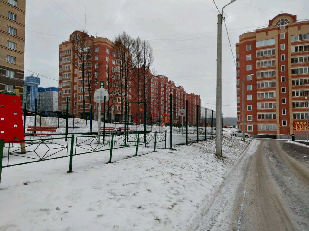 Spor alanı Баскетбольная площадка, Saransk, foto