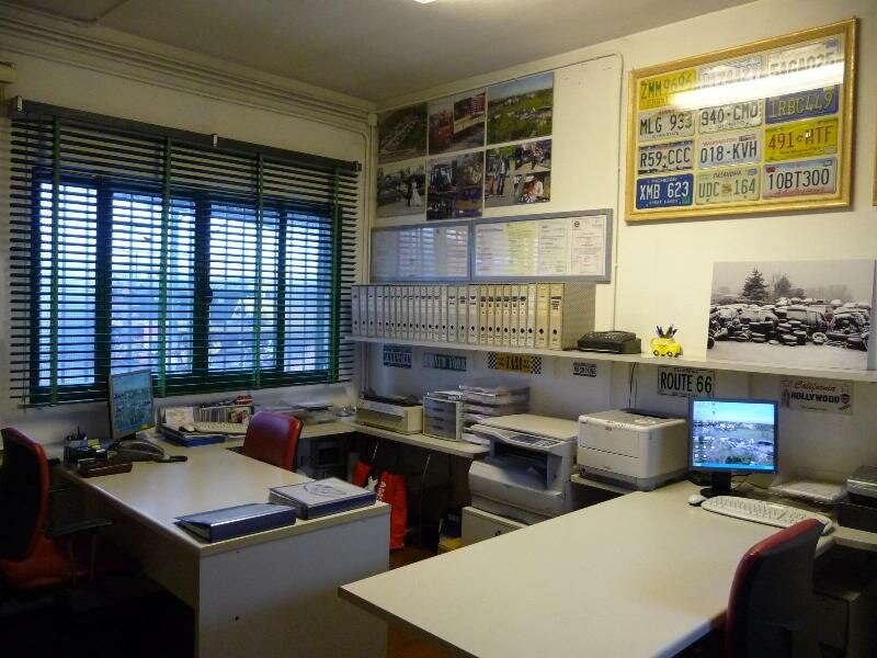 Çekici hizmeti Autodemolizioni Palmisano Srl, Lombardiya, foto