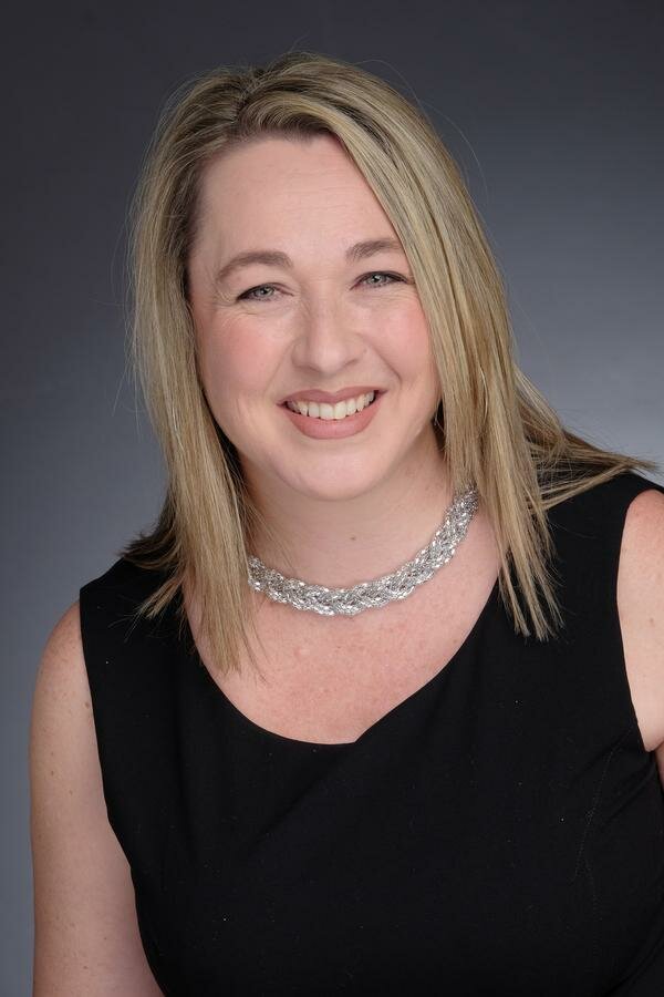 Yatırım fonu firmaları Edward Jones - Financial Advisor: Julie A Charrette, Ontario, foto