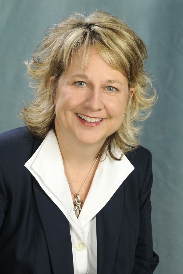 Yatırım fonu firmaları Edward Jones - Financial Advisor: Jeanne G Tomasek, Michigan Eyaleti, foto