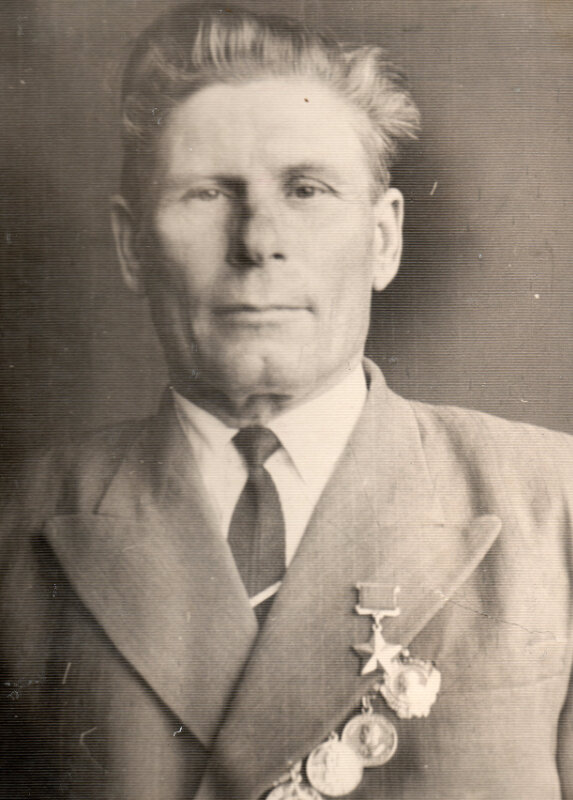 Anıt levhası, anıt taş Памятная доска Герою Советского Союза Храпову Николаю Константиновичу, Astrahanskaya oblastı, foto