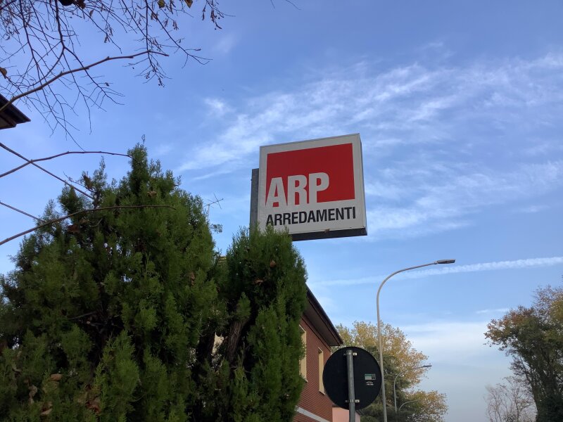 Mobilya mağazaları Arp Arredamenti, Emilia‑Romagna, foto