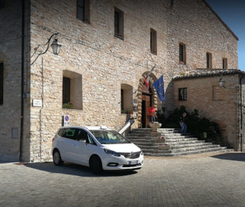 Taksi Fabriano Taxi, Marche, foto