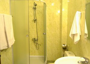 Ariana Family Hotel (Kamo Street No:33, Dilijan), otel  Dilican'dan