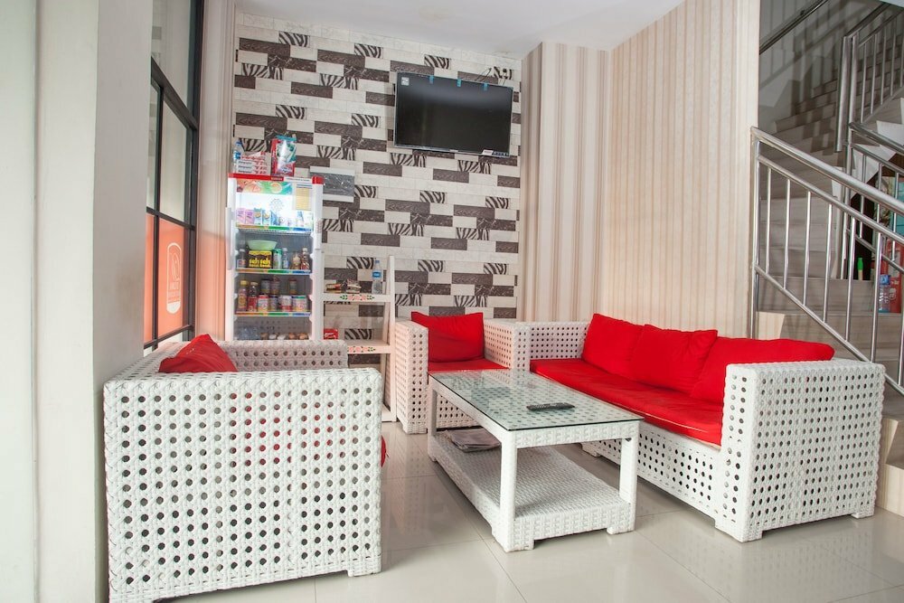 Otel RedDoorz near Upn Veteran, Surabaya, foto