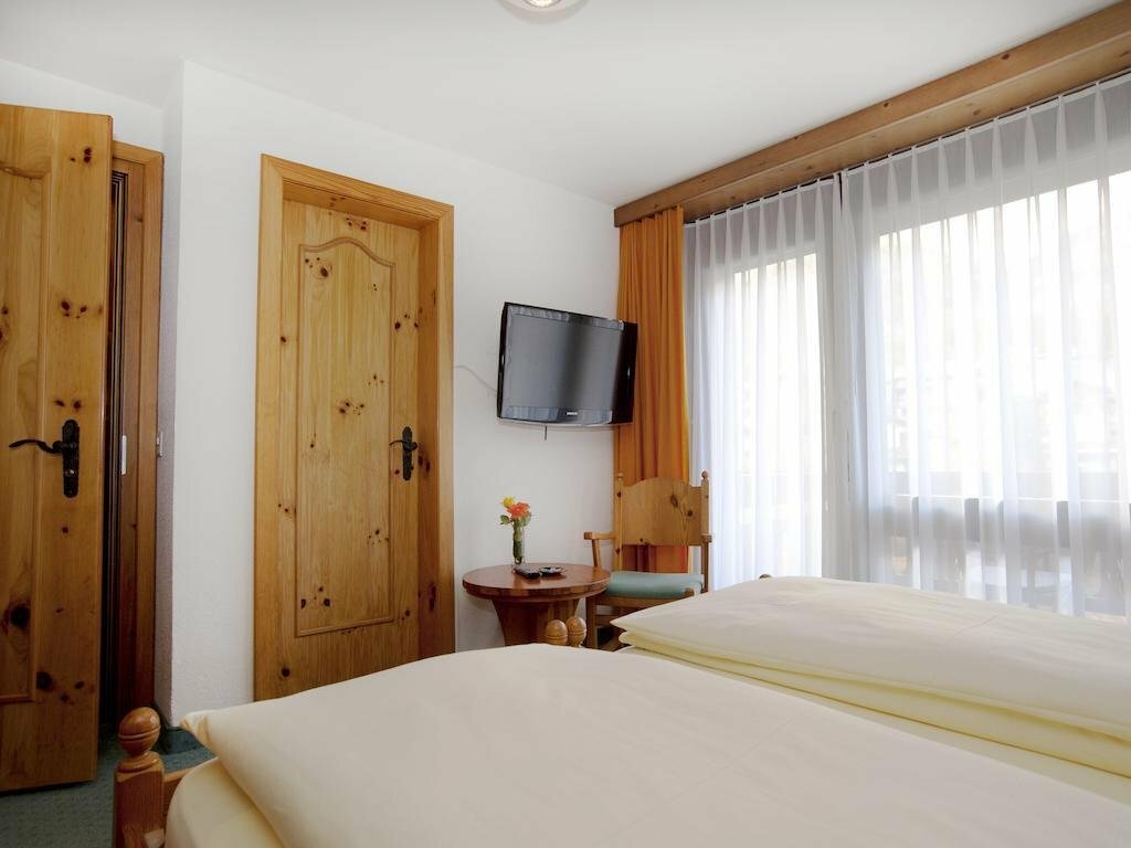 Otel Hotel Garni Condor, Valais, foto