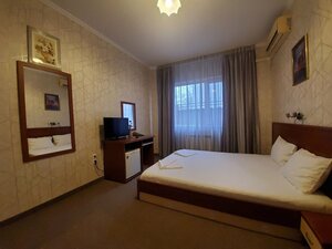 Galant (Sofia, ulitsa Samokovsko shose), otel  Sofya'dan