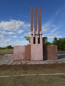 Воину-освободителю (Omsk Region, Pavlogradskiy rayon, selo Tikhvinka), anıt, heykel  Omskaya oblastından